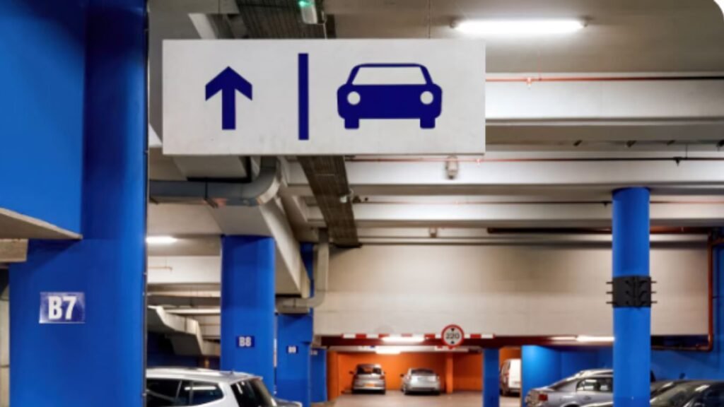 The Role of Wayfinding Signage in Reducing Parking Lot Confusion ...